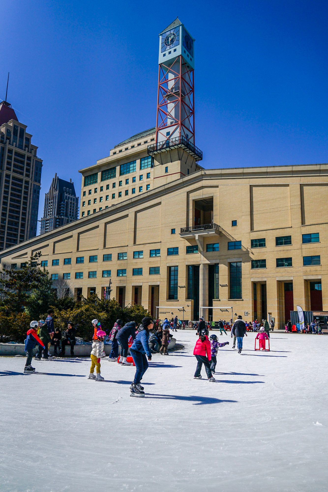 10 Ways to Have Winter Family Fun in Mississauga - Visit Mississauga